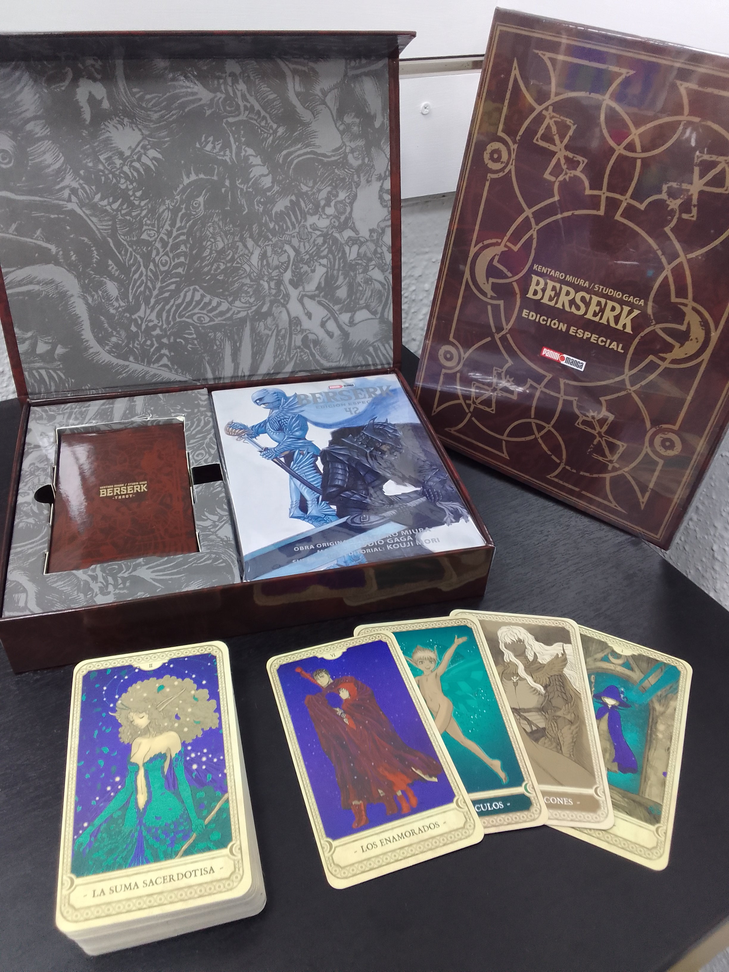 BERSERK 42 TAROT EDITION - Panini Argentina | ¡Último Tomo del Manga d – Ramen Manga